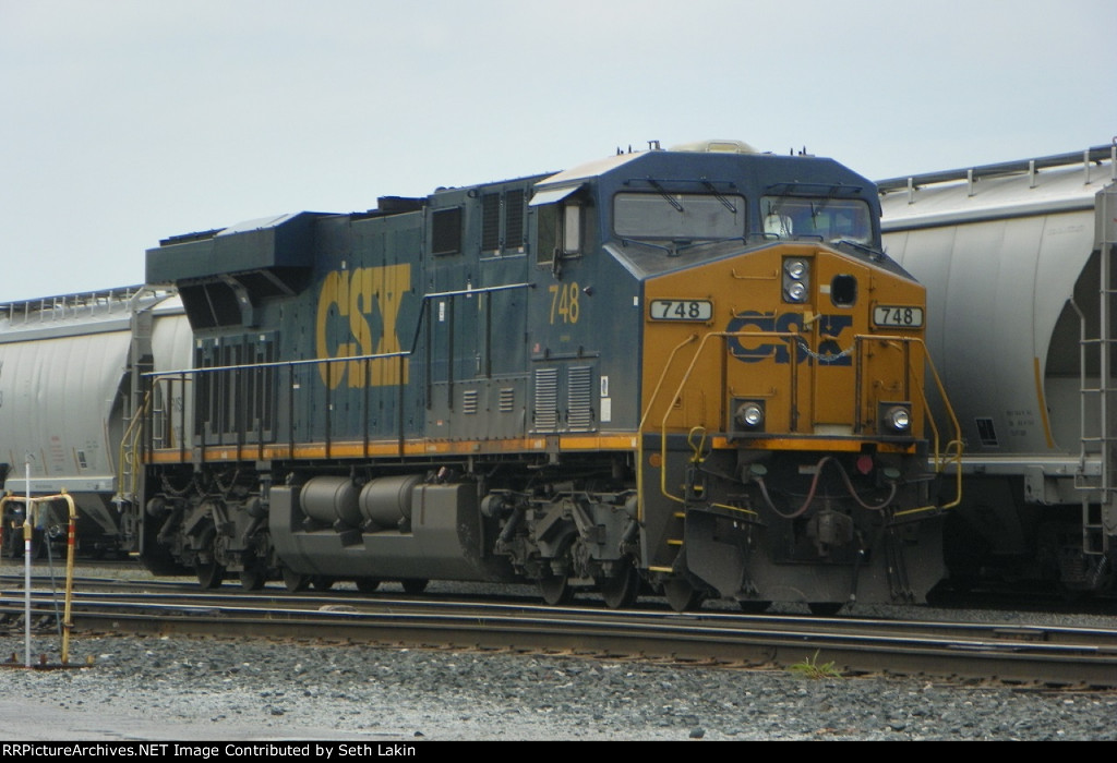 CSX 748